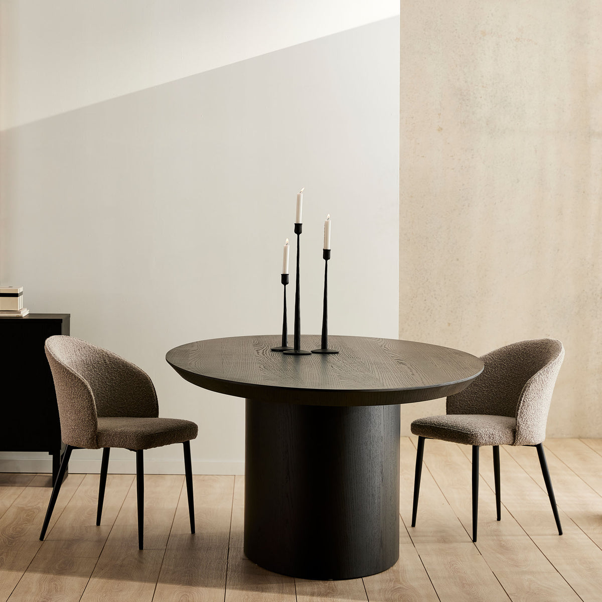 Pippa Oval Dining Table Black Medium